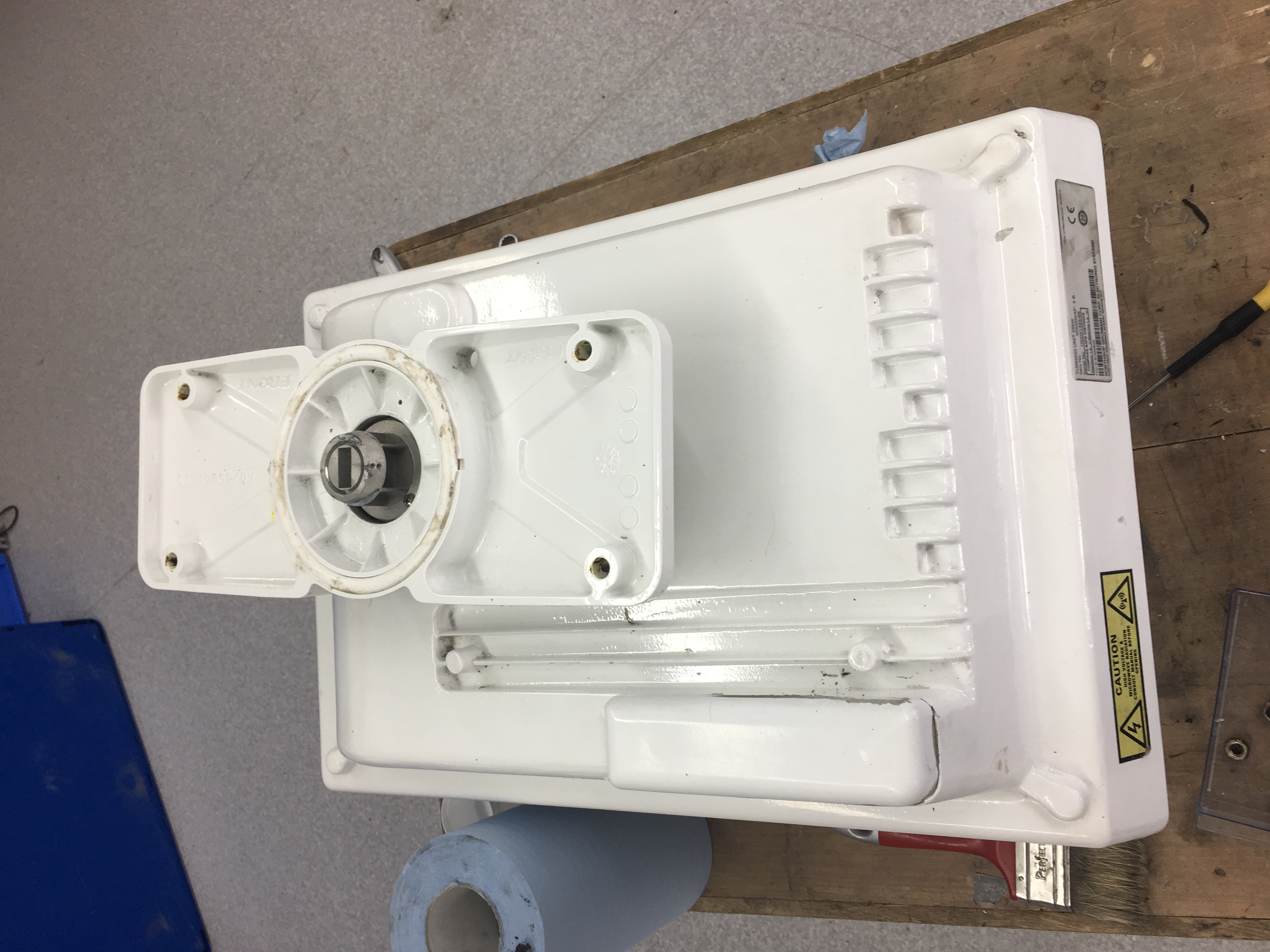 Sperry Marine Bridgemaster E / Visionmaster Turning Unit 25 kW | System ...